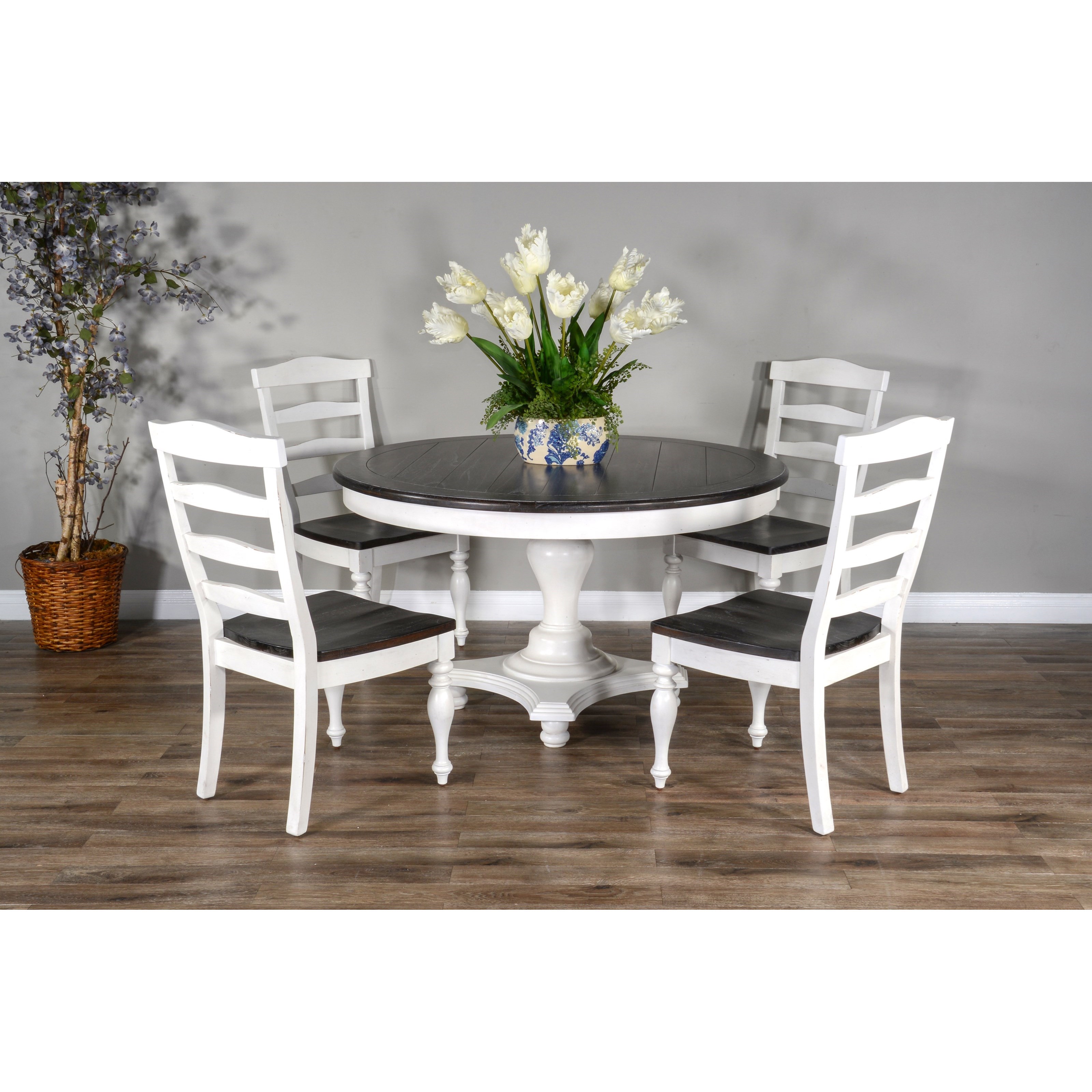 Sunny Designs Carriage House Round Pedestal Table | Conlin's Furniture ...