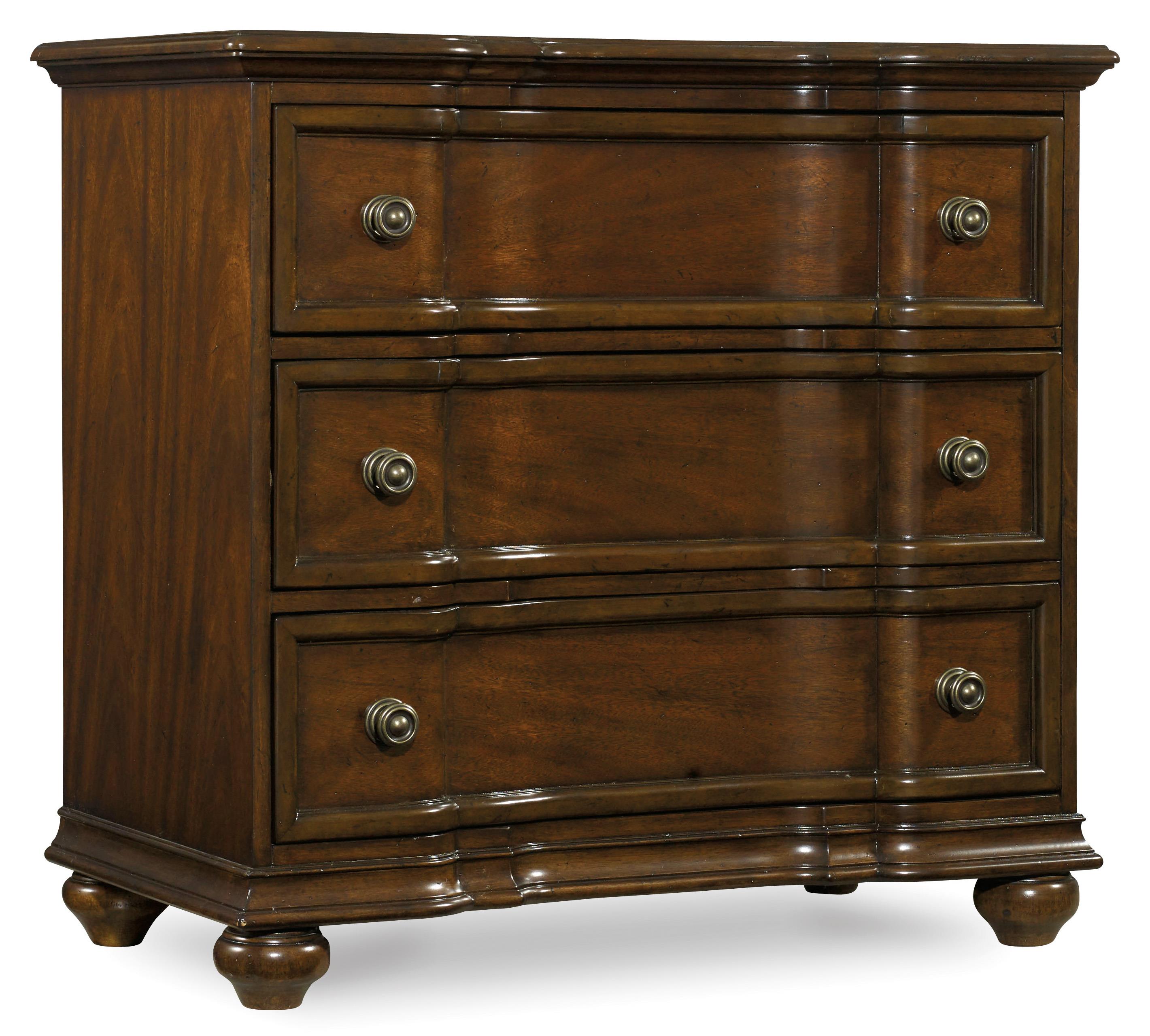 Hamilton Home Leesburg Bachelor's Chest with Three Drawers | Sprintz ...