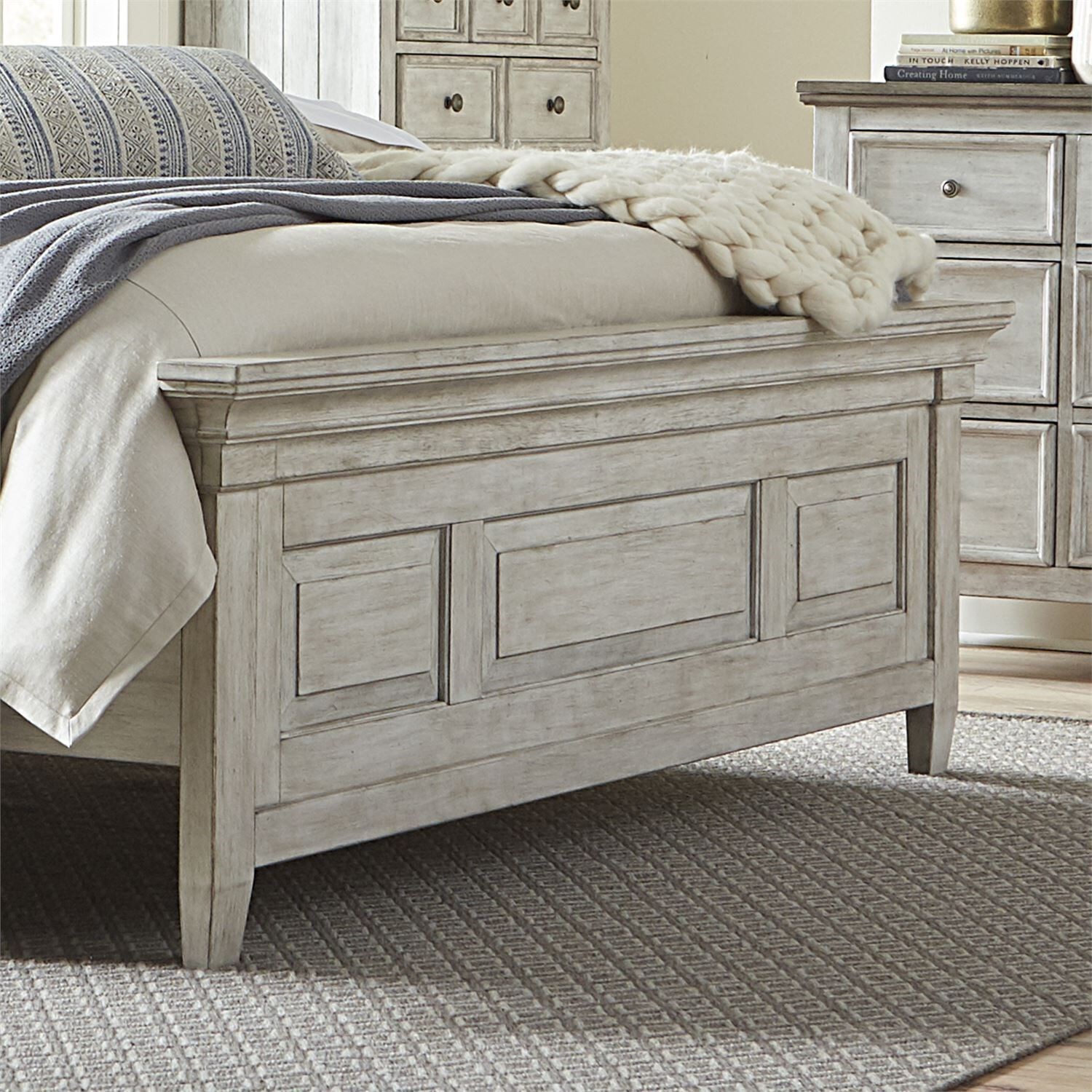 Liberty Furniture Heartland Transitional Queen Panel Bed with ...