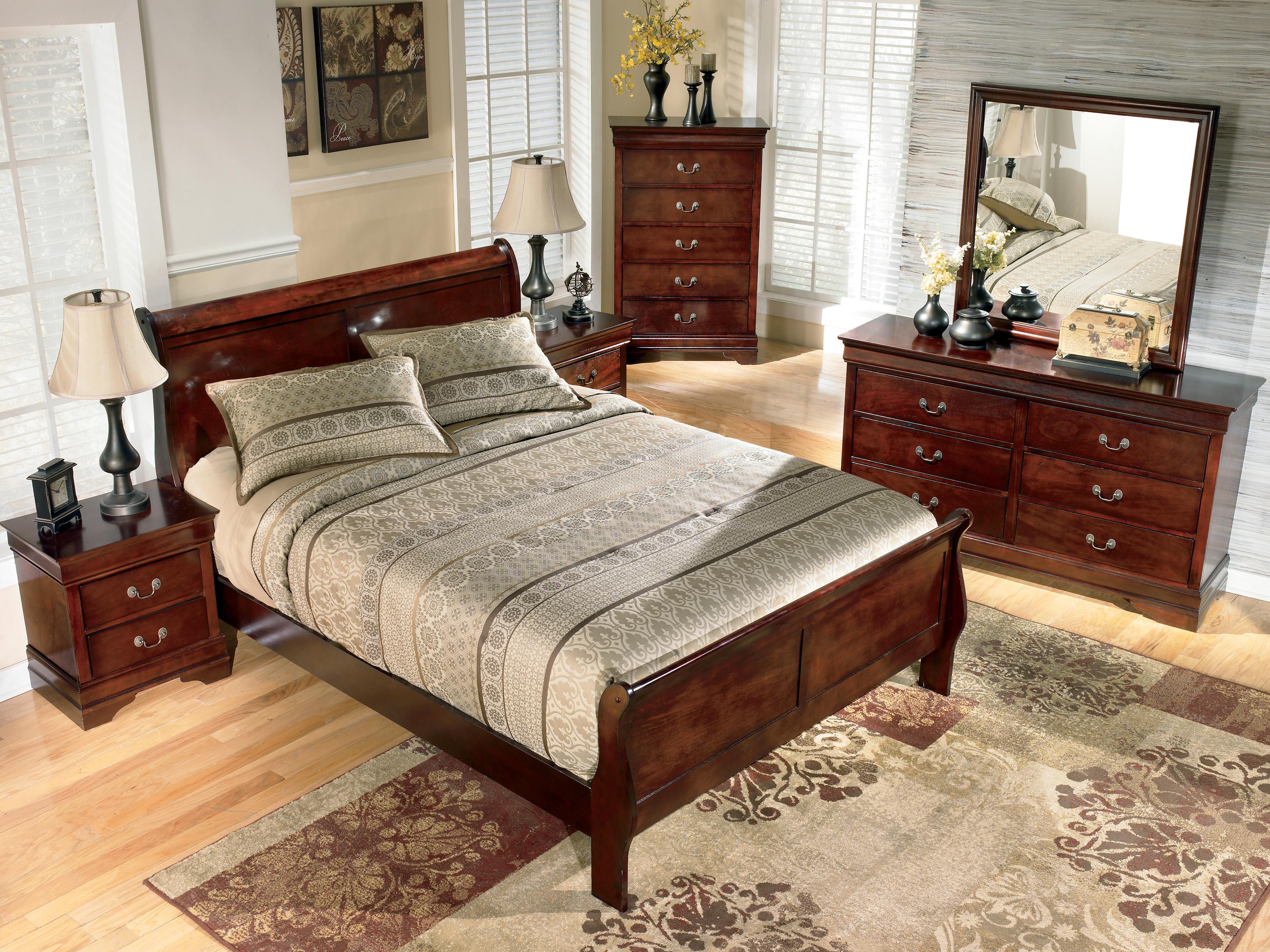 Signature Design by Ashley Alisdair Queen Sleigh Bed | Royal Furniture ...